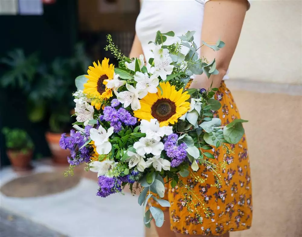 Formentera sunflowers bouquet