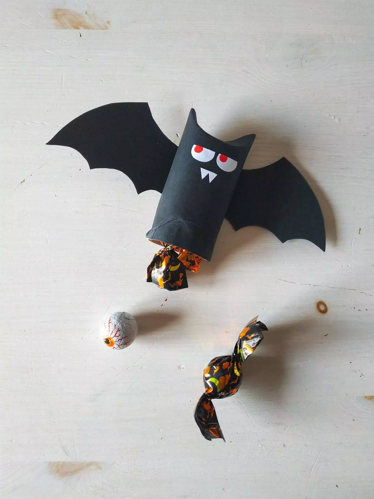 ເຮັດ bat cardboard halloween 19