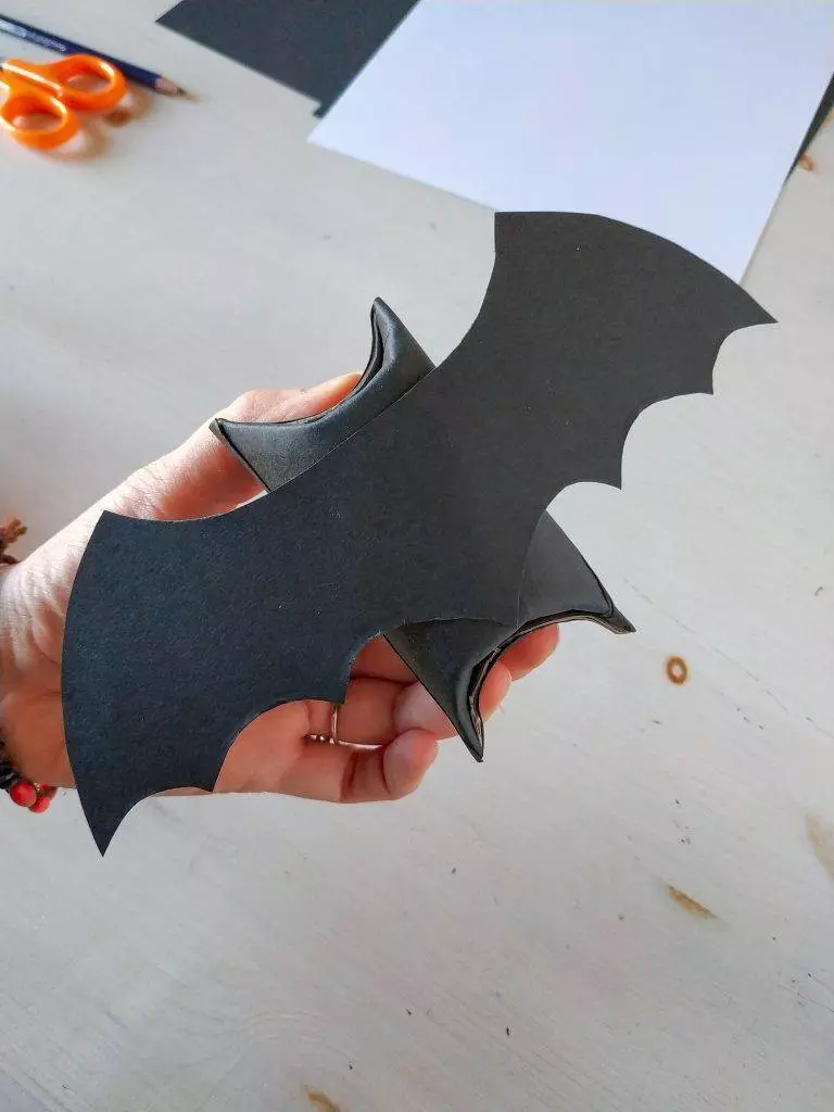 ua bat cardboard halloween 14