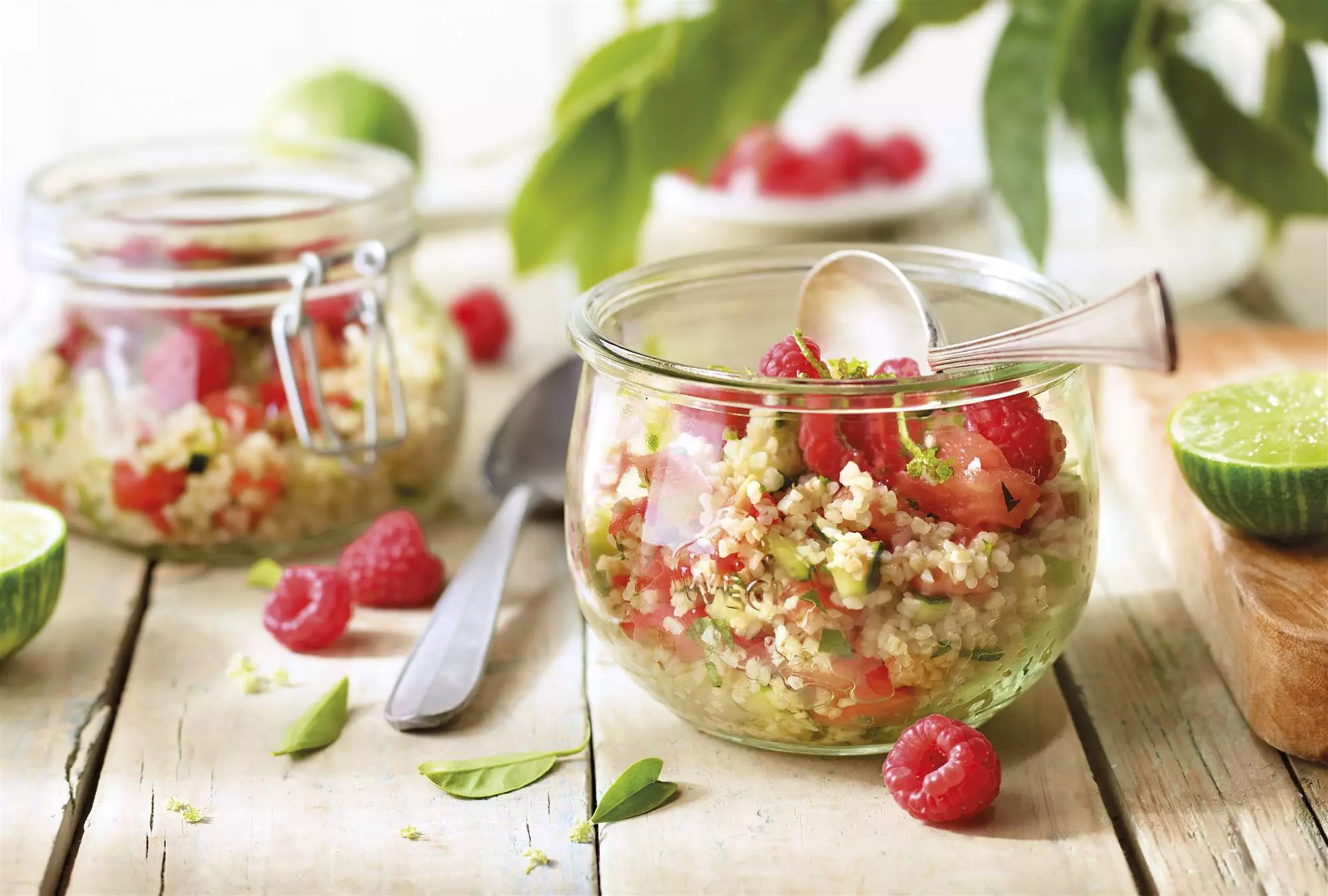 Salada Bulgurê bi tomato pembe, raspberry û lime 00543902