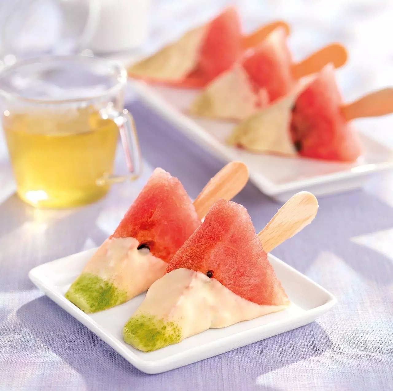 Watermelon, chokoreti uye green tea popsicles