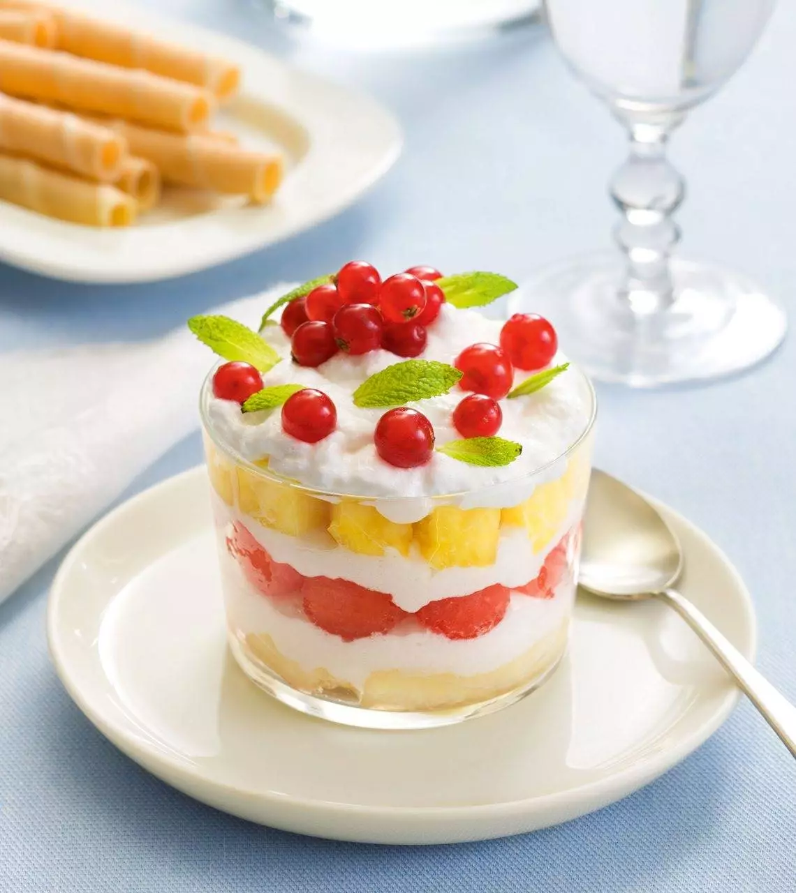 fruit met meringue