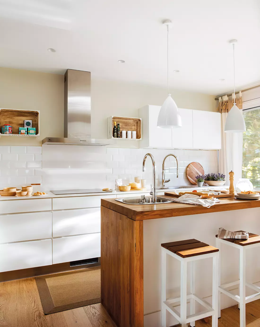 White kitchens: they never go out of style 1274_2