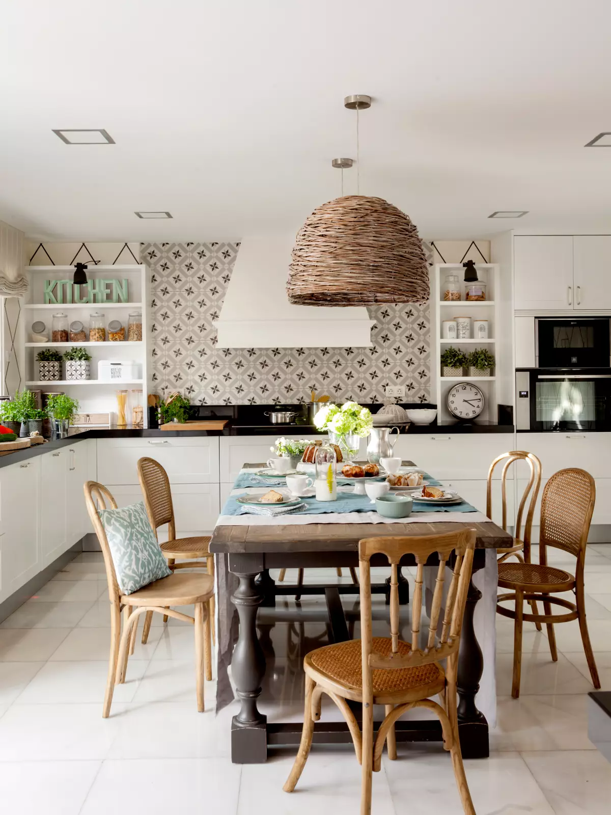 Kitchen with wallpaper and large office in the center