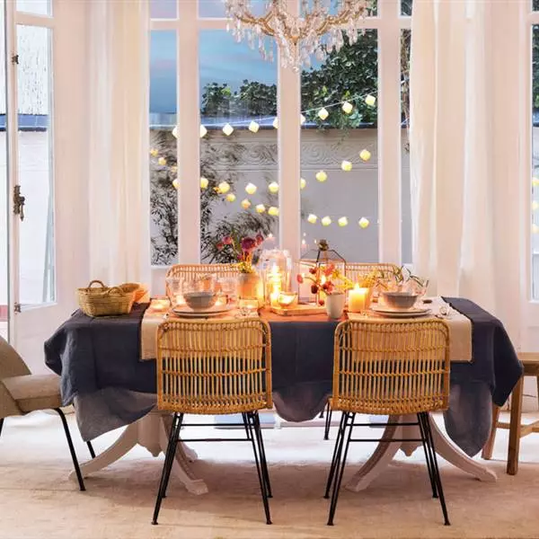 dining-table-dark-tablecloth,-chairs,-armchair-and-stool 00456482