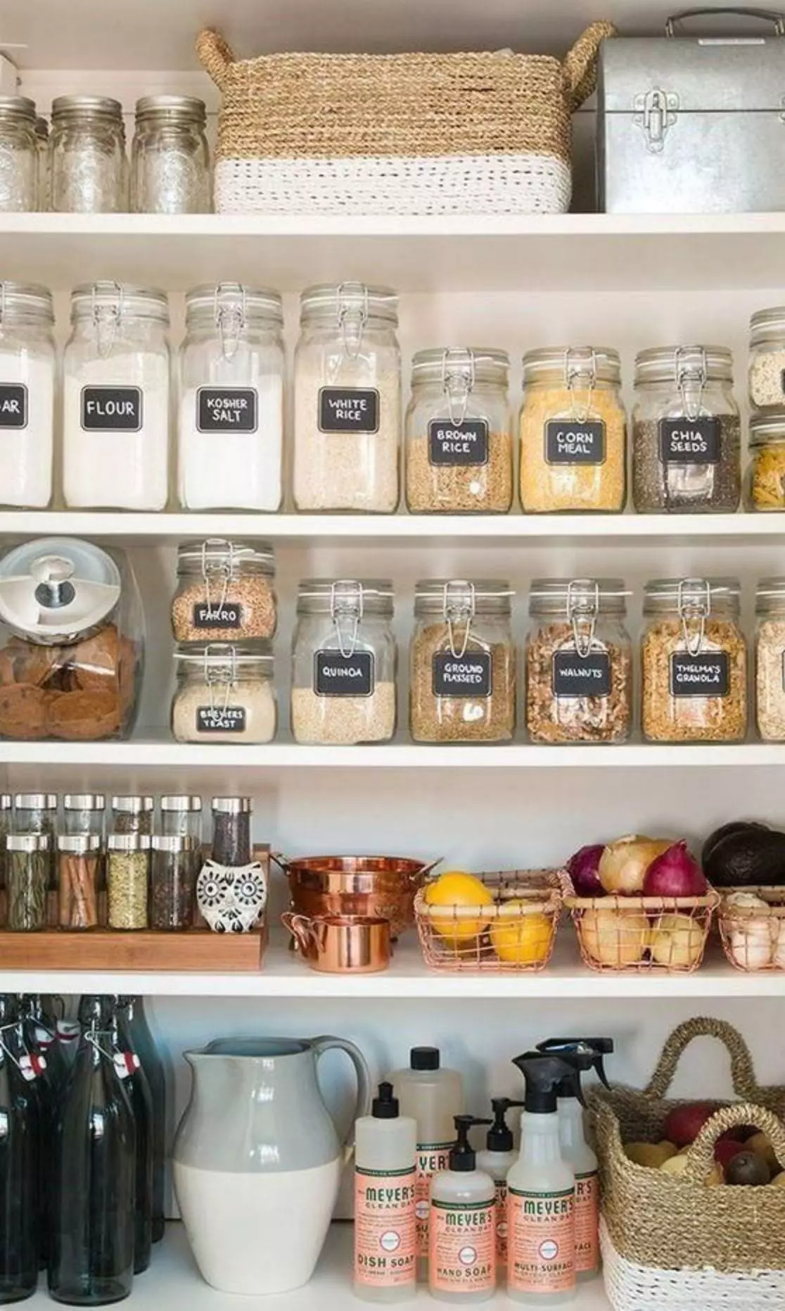 glass-jars-pantry-in-order-via-pinterest