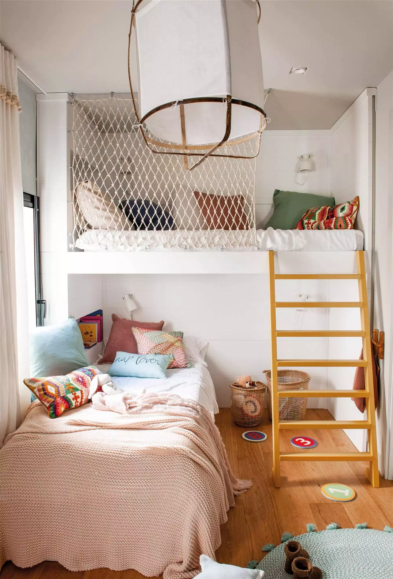 Bernekeamer mei bêd en bunk bed 00501700