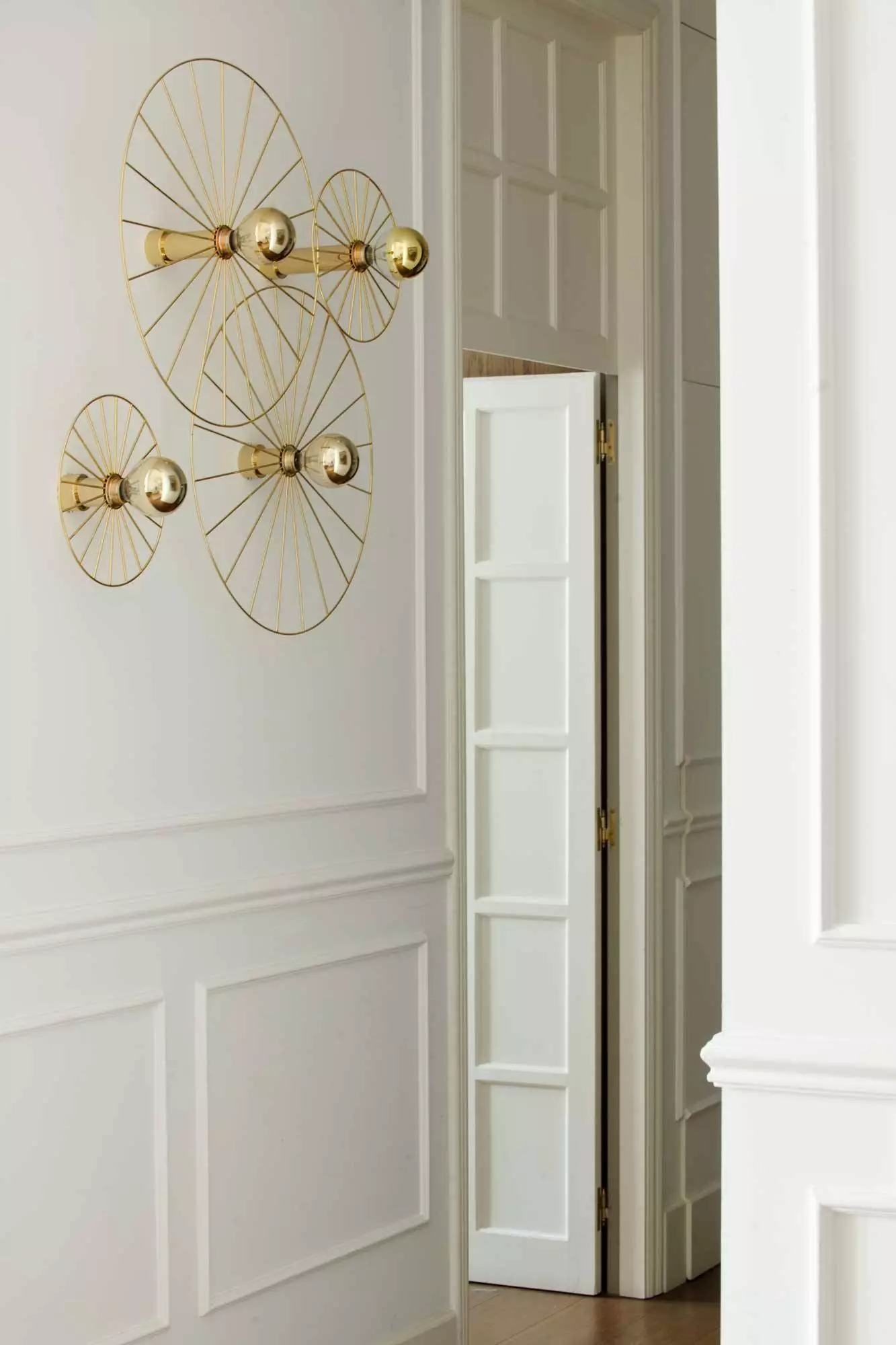 Gang-Design-mat-Lëscht-a-Wand-Sconces-am-Gold-00492082 O