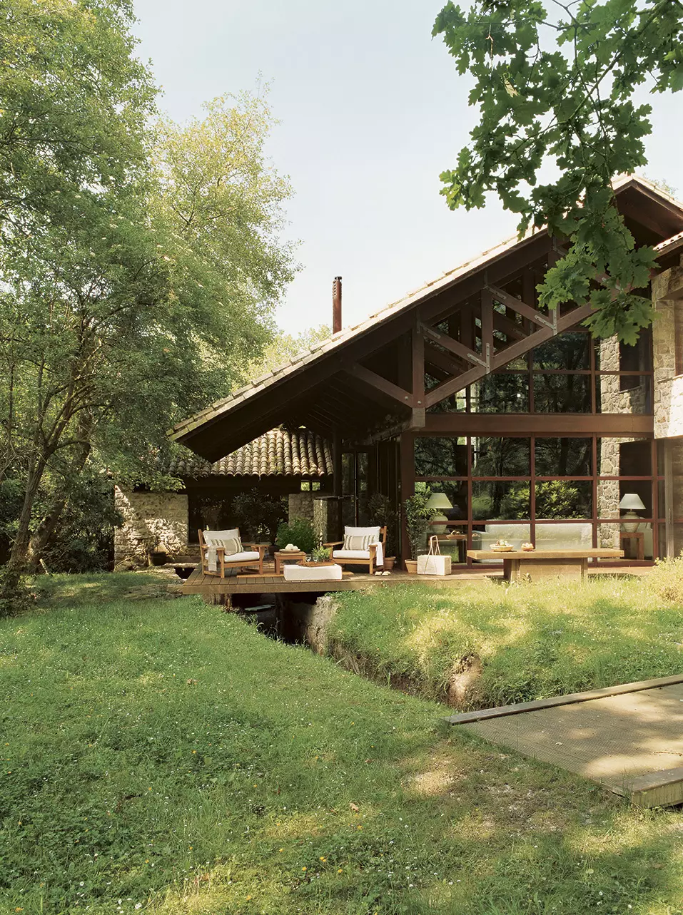 Eine alte Mühle mitten im Wald