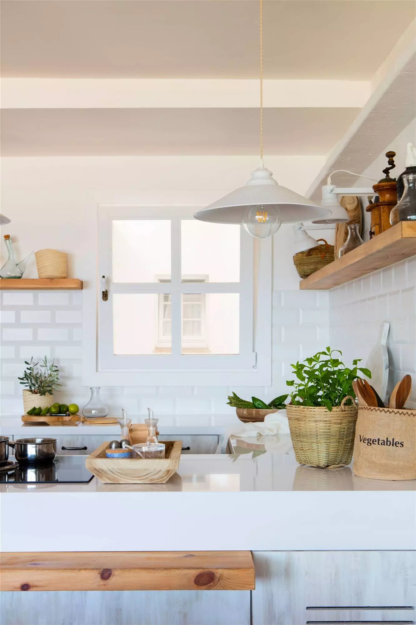 kitchen with subway tile and white countertop_00461012_O