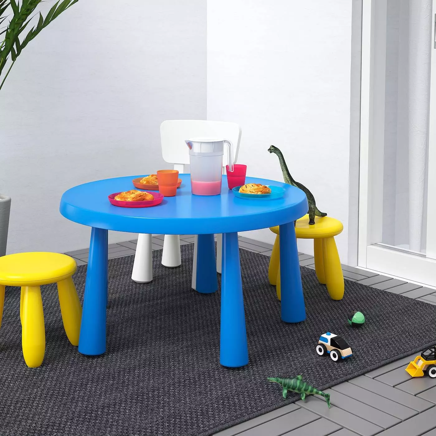 ammut-children-s-table-in-Outdoor-white_ikea