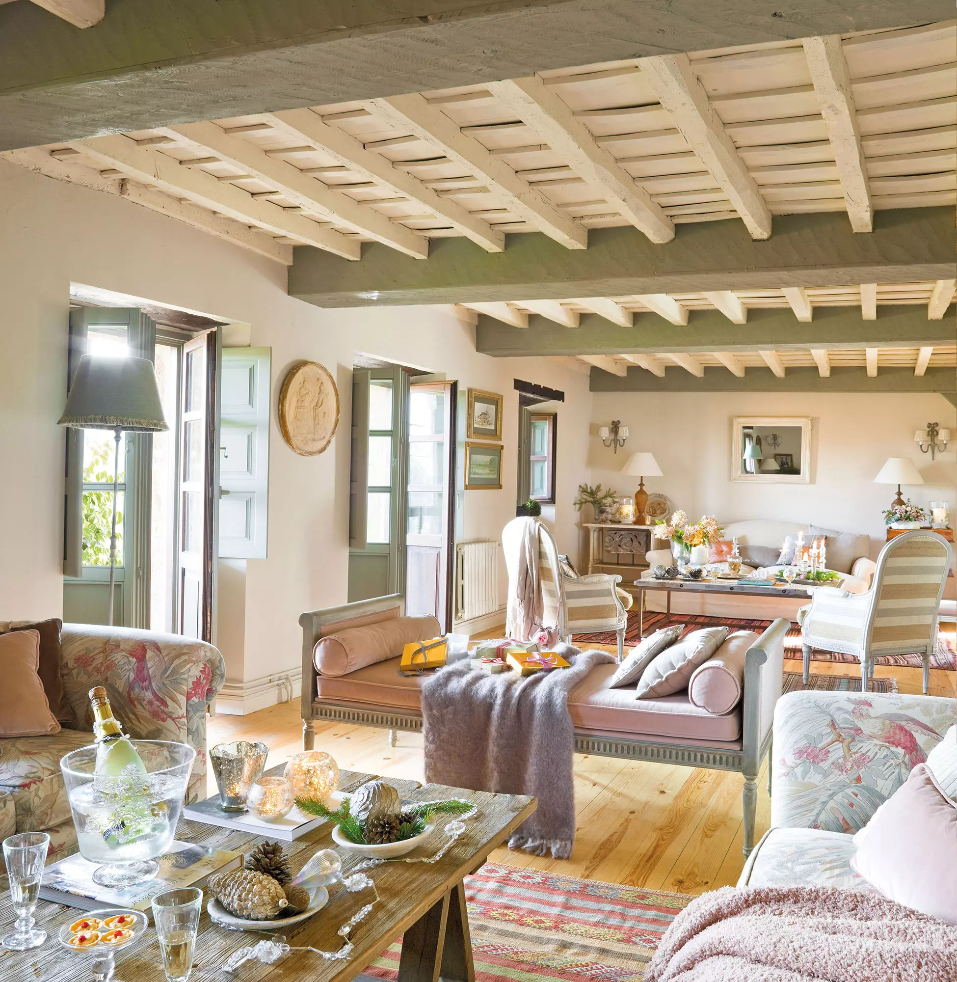 Decorate with beams: with an eye on the ceiling 3374_3