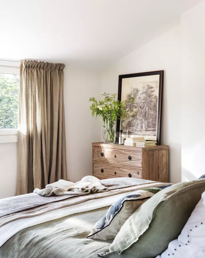 dresser bedroom