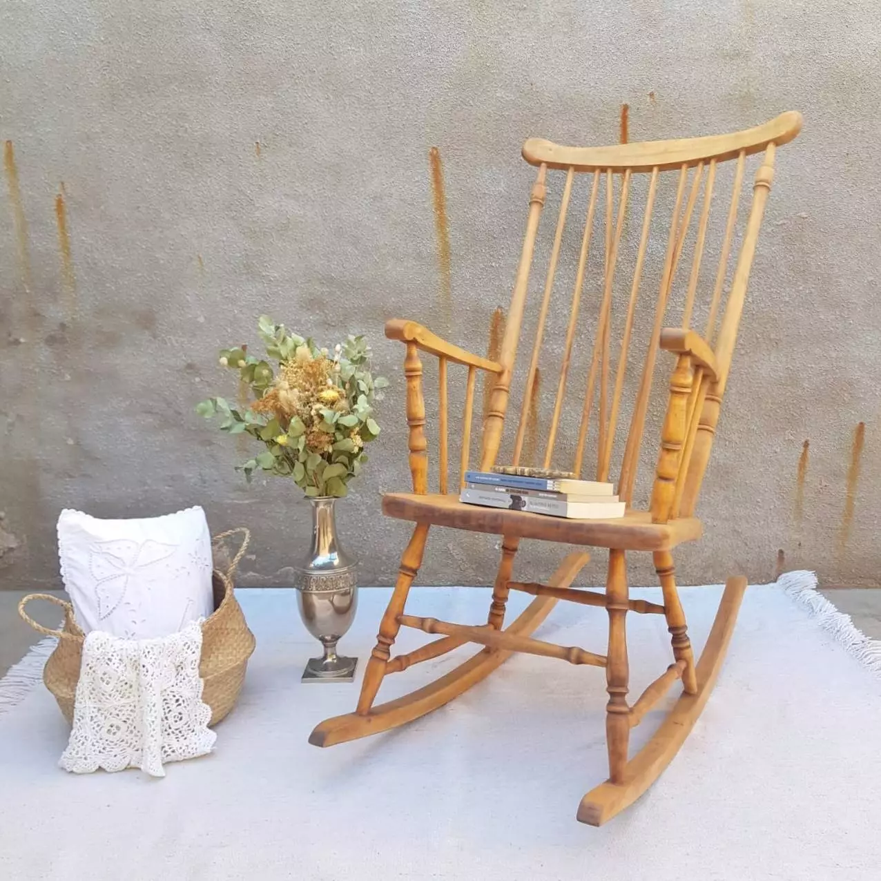 natural-wood-rocking-chair