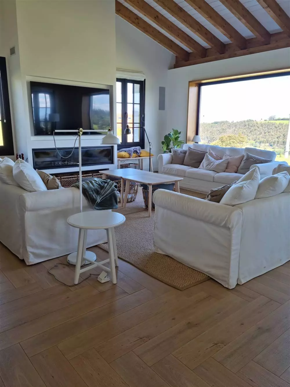 Living room of the house of the reader Paloma Blanc in Asturias