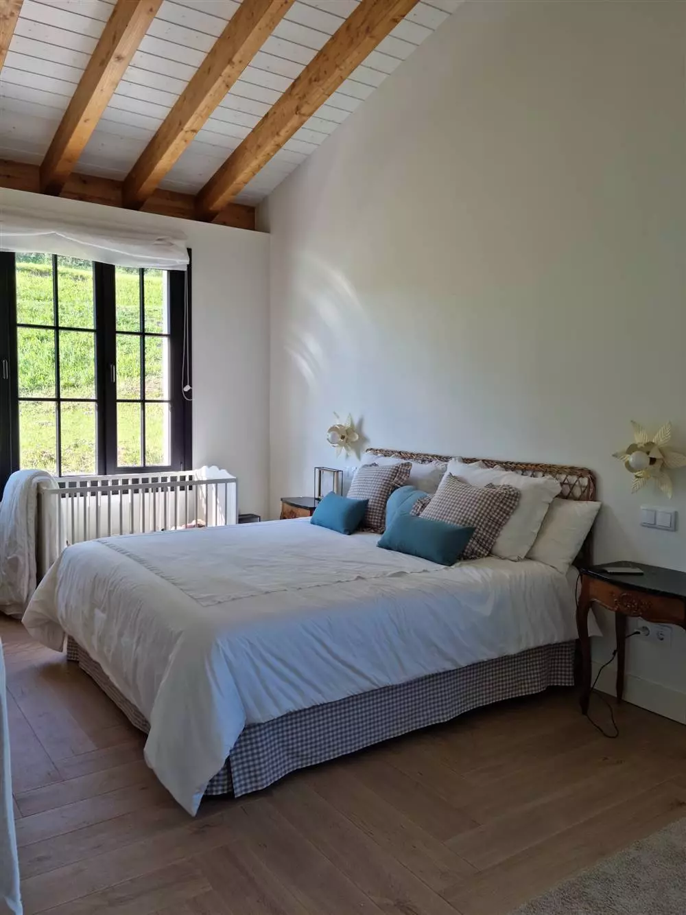 Master bedroom of the house of the reader Paloma Blanc in Asturias