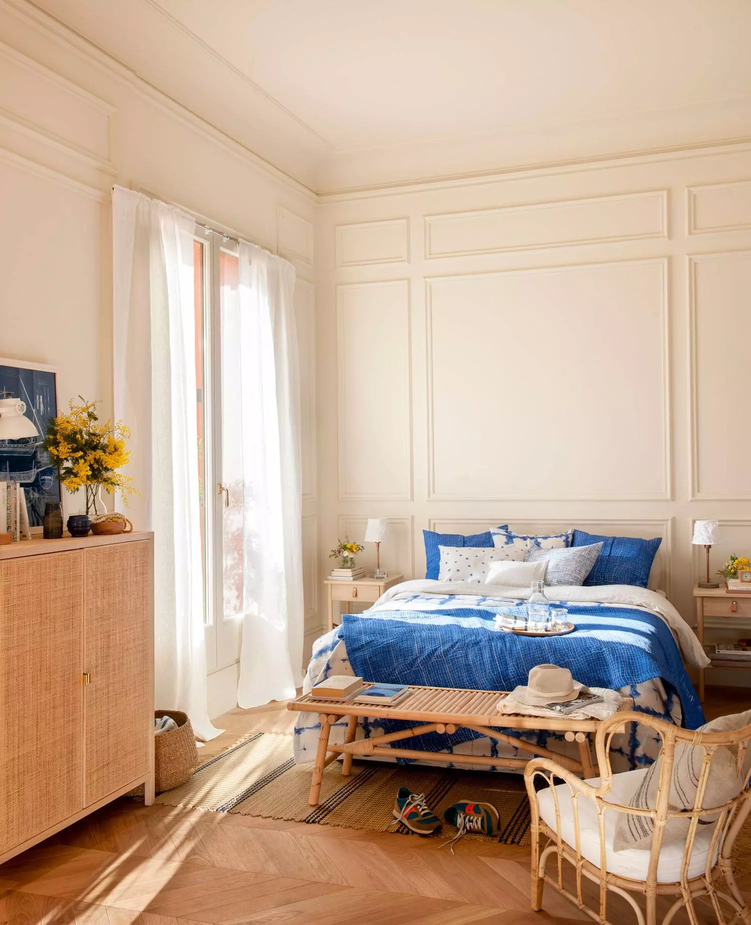 Bedroom-with-Ikea-furniture 501573 O