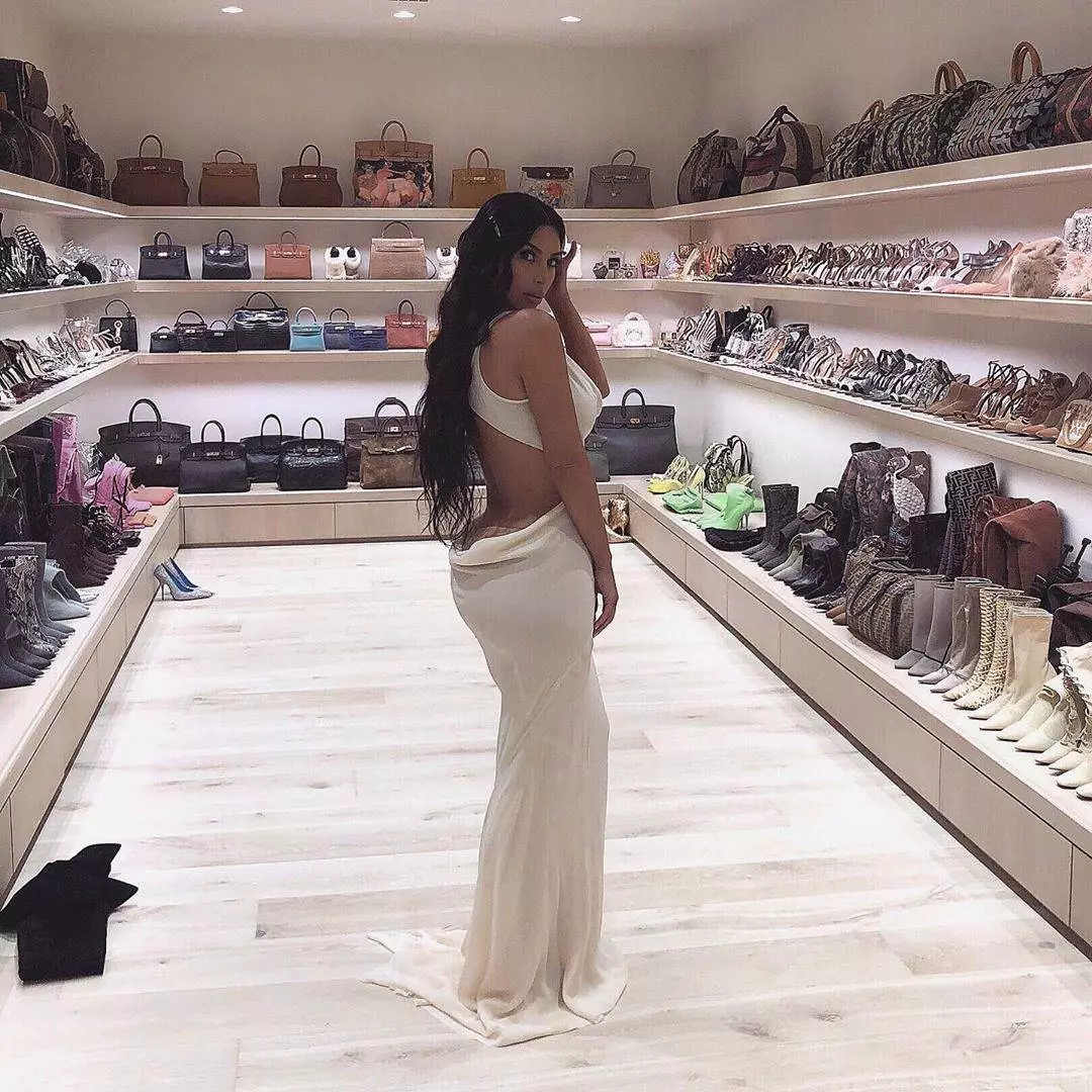 SCHOENEN @kimkardashian