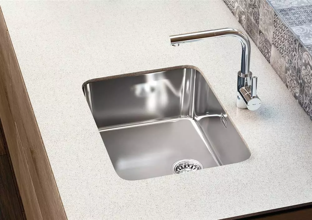 sink tal-istainless steel mudell berlin u faucet targa blat