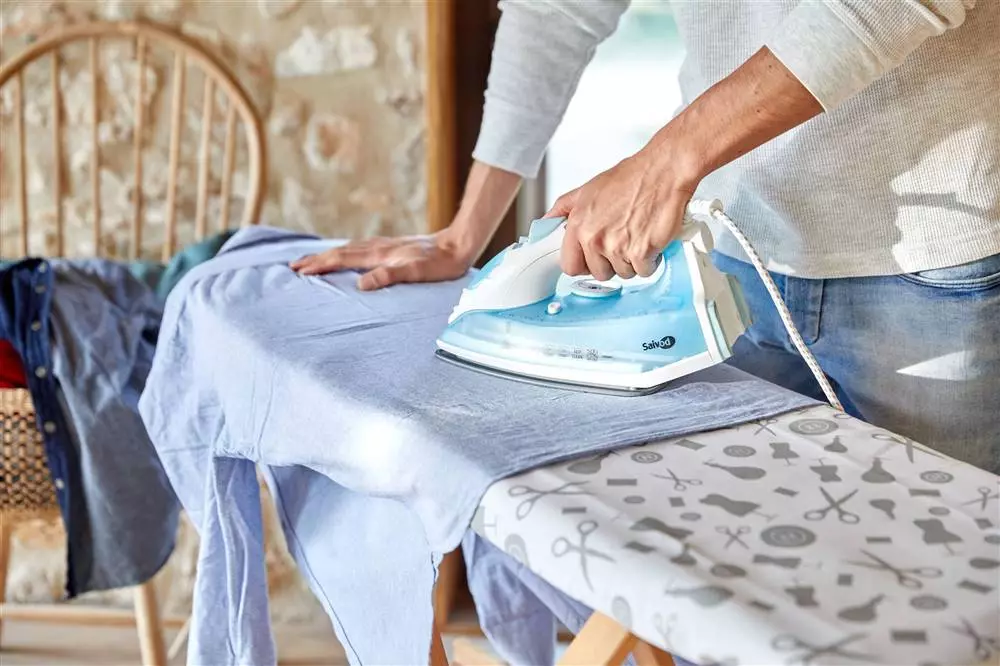 ọwọ ironing