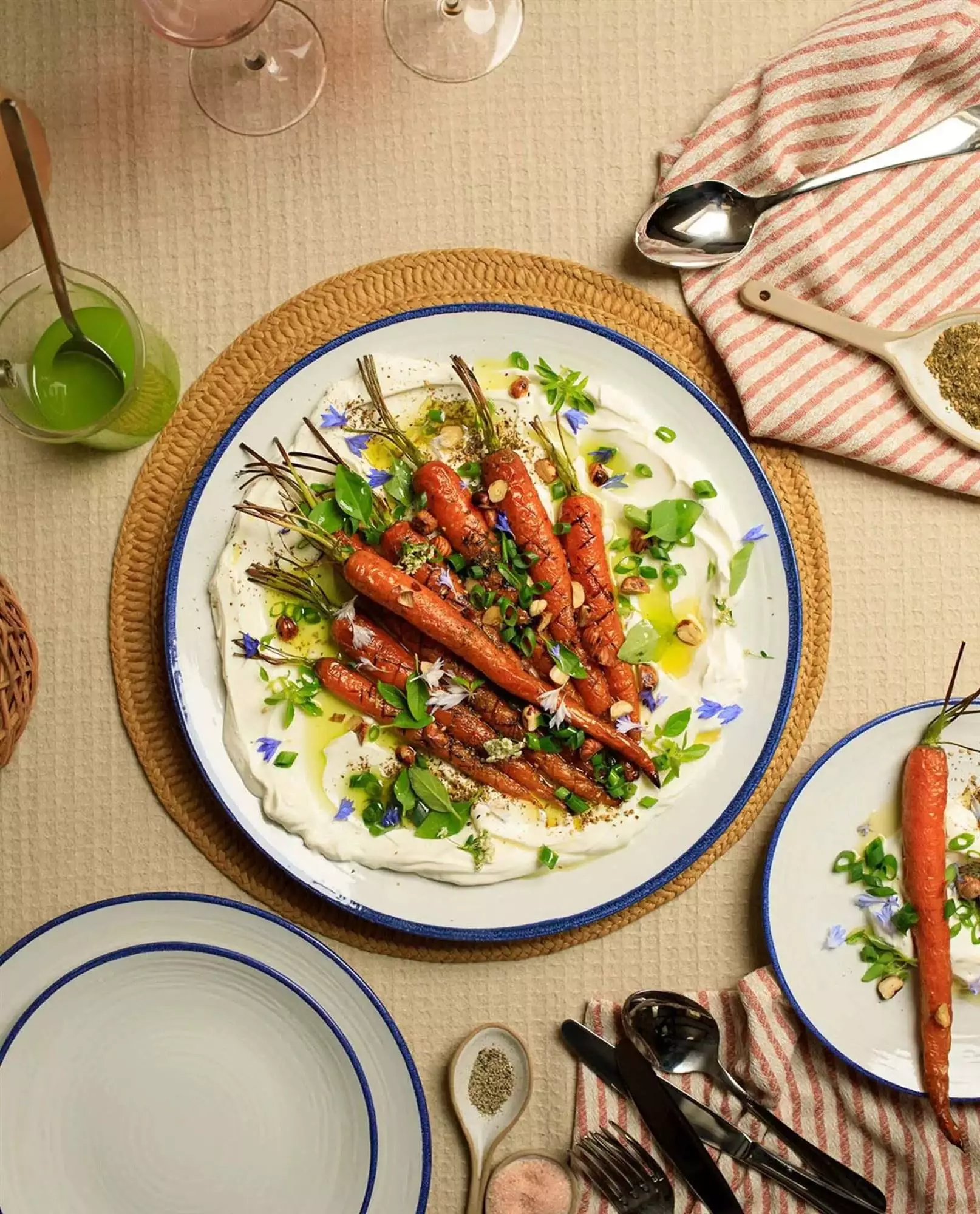 Recipe ng homemade yogurt cheese, roasted carrots, parsley oil at thyme.