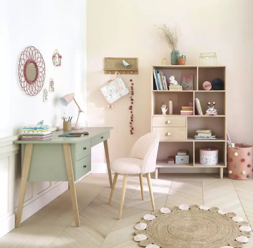 Maisons du Monde desk