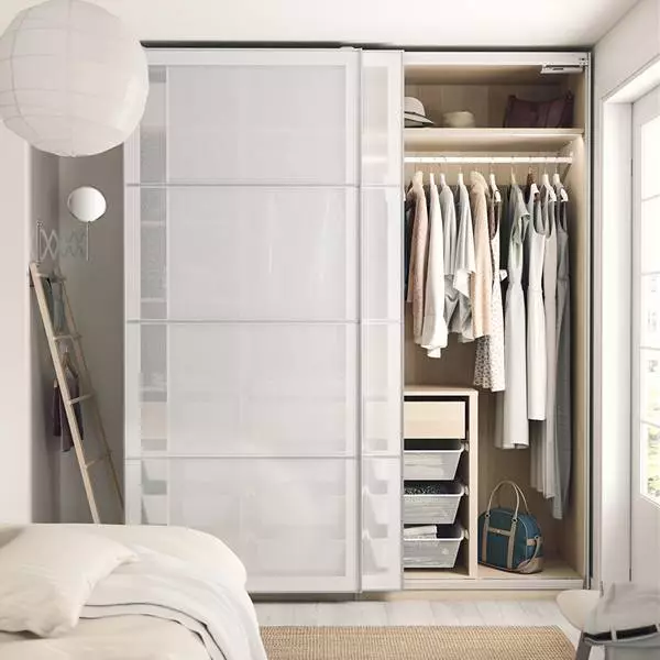 Nu ratați noul catalog de garderobe IKEA 2021