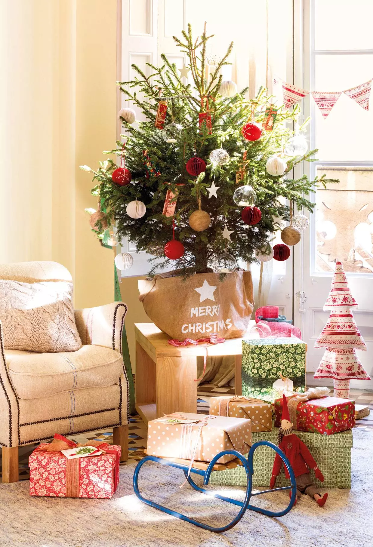 christmas-tree-para-small-apartment 00444872 35dd1259