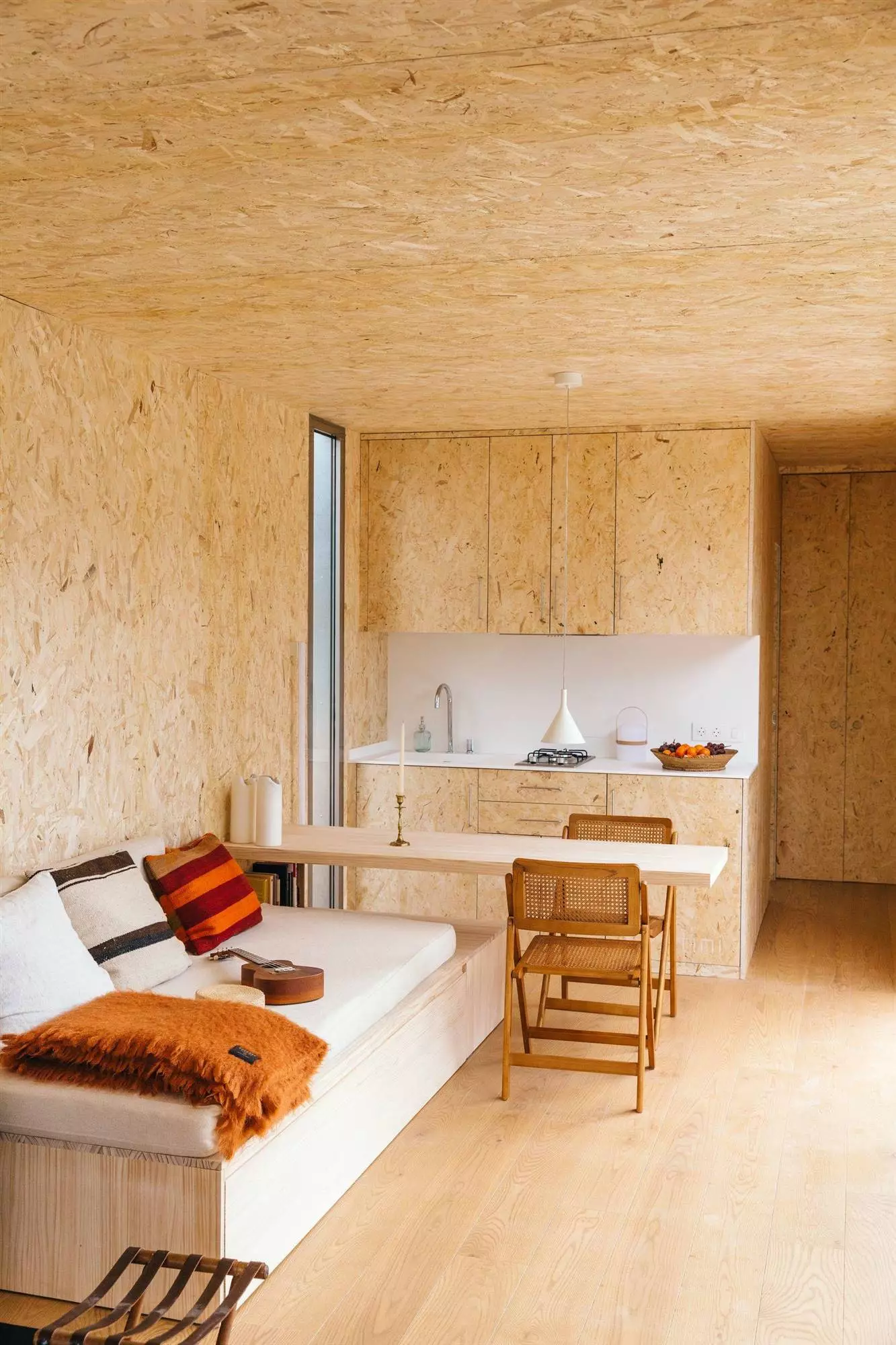 Kamar panedhaan saka Tiny Home Cuenca