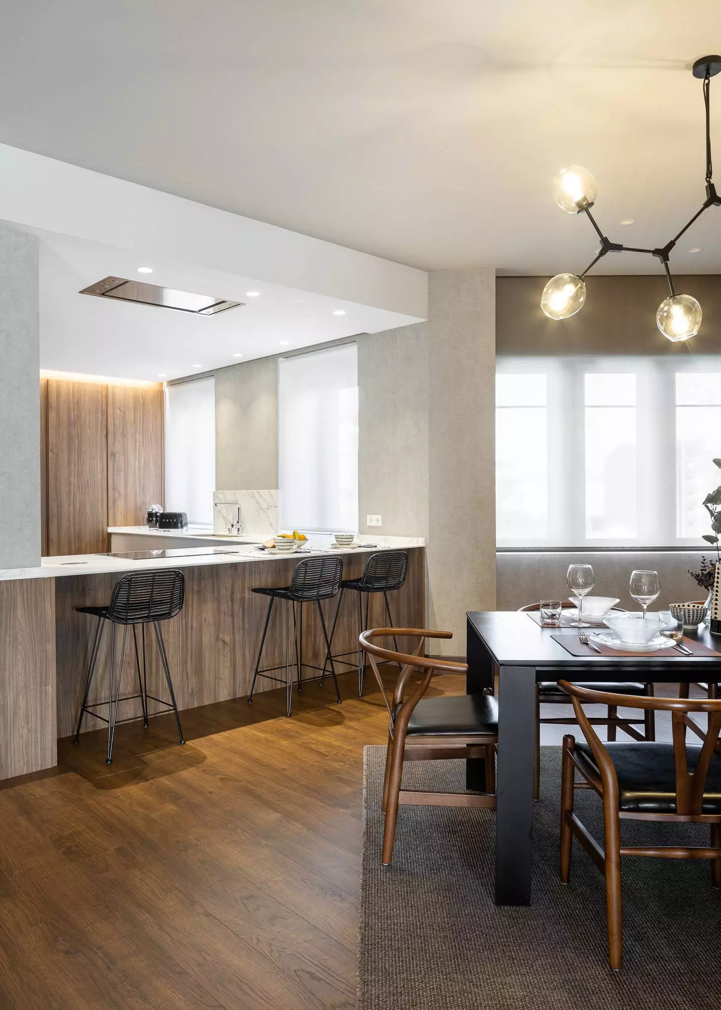 Saatos dapur tina apartemen biru ku Soldecor di Avilés