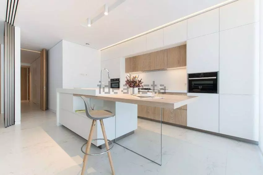 flat-of-iker-casillas-in-pozuelo-kitchen 2