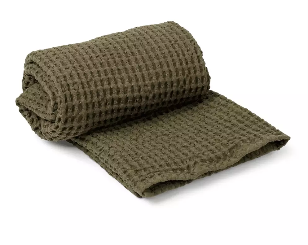 Nordic Nest bath towel in olive green