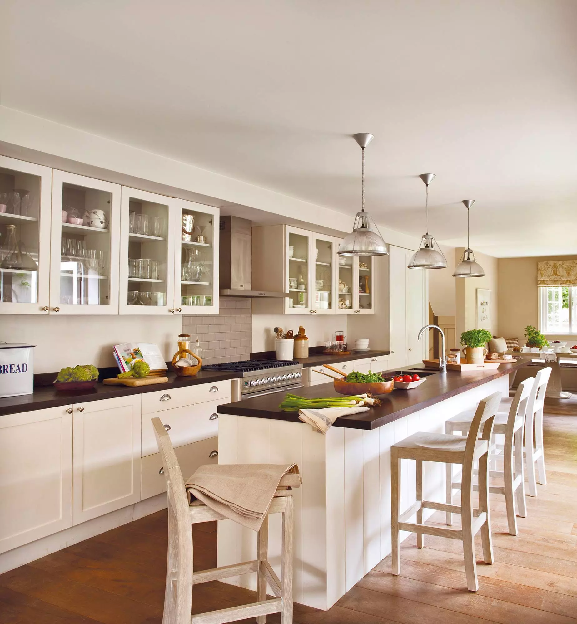 large-white-kitchen-with-island-and-stools -00368832 a5521e98